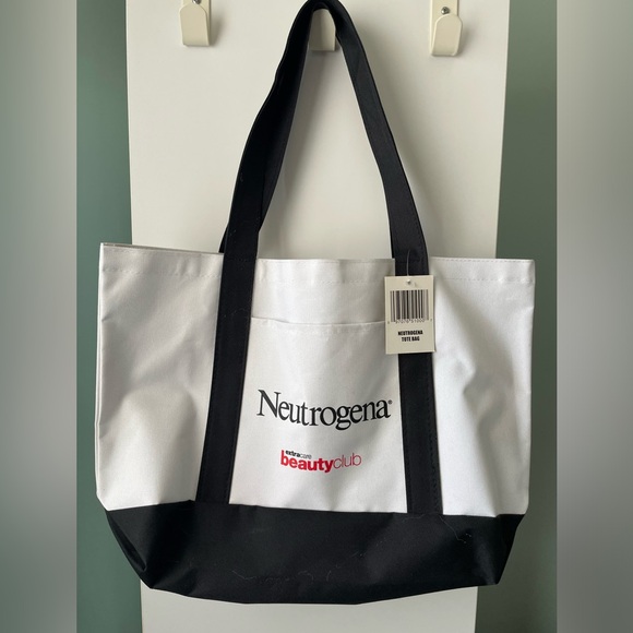Neutrogena | Bags | New Neutrogena Beauty Club Large Totebeach Bag Nwt ...